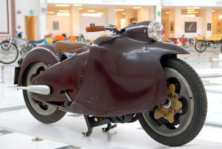 The Streamliners: Art Deco Meets the Motorcycle – Flesh & Relics