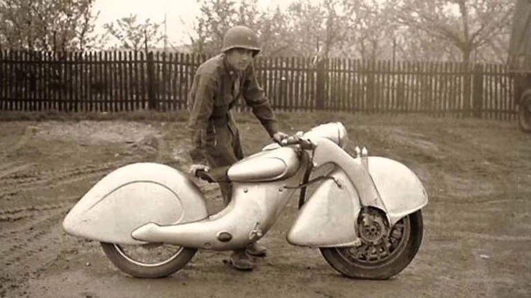 The Streamliners: Art Deco Meets the Motorcycle – Flesh & Relics